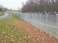 China High Quality And Durability Wholesale High Security Galvanized Chain Link Fence Cost With Barbed Wire On Top for sale