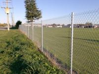 China Diamond Metal Chain Link Fencing Galvanized Steel Chain Link Fence for sale