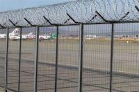 China High Quality Galvanized And Powder Coated Welded Wire Mesh Fence Security Fence Design With Barbed Wire for sale