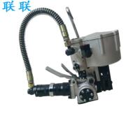China 32mm Metal Strip Pneumatic Strapping Machine with and Strap Size 19/25/32* 0.8-1.2 mm for sale