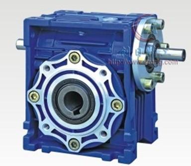 China Worm Gear Reducer 3-3500 Nm Torque 70rpm Output Speed Alloy Steel IP54 for sale