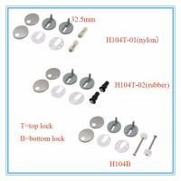 China Urea Toilet Seat Soft Close Quick Release Square Shape 434x346mm for sale