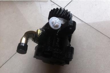 China Nissan FD42 FD46 Truck Power Steering Pump 49110-0T002 - High Quality OEM Replacement Part for sale