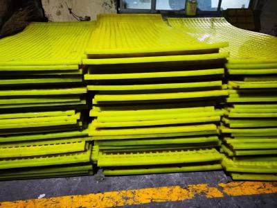 China Min 3mm Aperture Tensioned Polyurethane Screen Mesh For Stone Sieving for sale