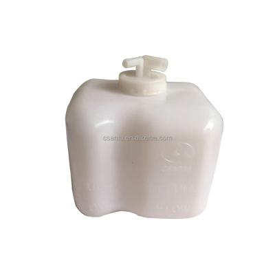 China MB605260 New Radiator Condenser Tank Assembly at Brand for Mitsubishi Pajero Montero V21 V31 V32 V41 L200 with 3-Month Warranty for sale