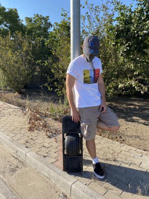 China 30km To 35km One Tire Skateboard 700w 1000w 1500w for sale