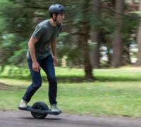 China 7Ah 1000W Powered Single Wheel Skateboard With Sparkle Lights for sale