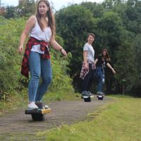China Automatic Manual Onewheel Surfboard With One Big Wheel In The Middle for sale