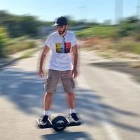 China 1500w Onewheel Surfboard 12 Inch 7Ah 21.5m/H 30 To 35km for sale