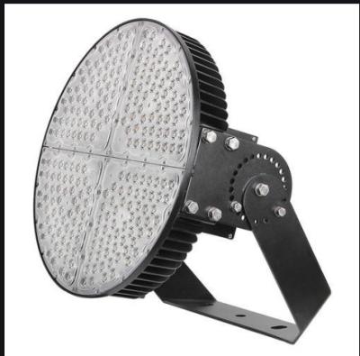 China 76 In 1 9 Degree LED Arena Light with 88-93% Transmittance and PC Material for Outdoor Stadiums for sale