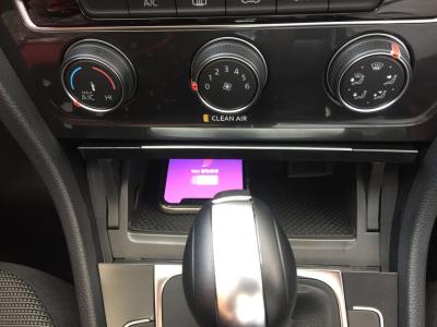 China OE-fit Car Wireless Charger with qi For Volkswagen/ VW Golf 7 fast chargers 10W in car chargers with 3 coils for sale