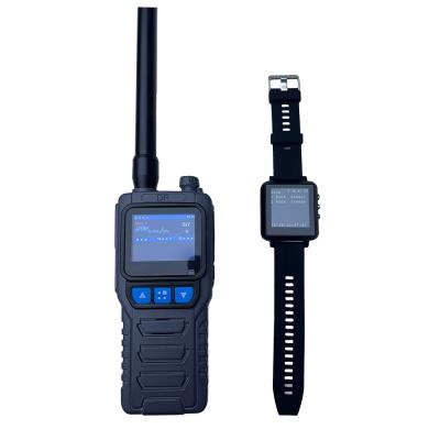 China Handheld Drone Detection 2km Range 70-6200MHz Dual-mode Drone Detector with Super Early Warning and Watch Wide Range of Detection Models Full Frequency Band Coverage for sale