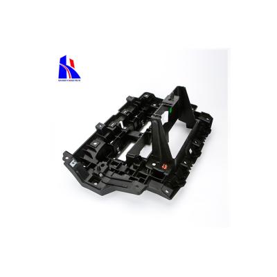 China Copper Insert PMMA Custom Molded Plastic Parts Back Edge Gate Hot Runner Welding for sale