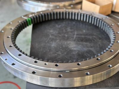 China 9196732  Slewing Bearing Slewing Ring  Excavator  ZAX225 for sale