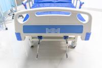 China ISO 9001 2 Handles Manual Nursing Bed Detachable Head for sale