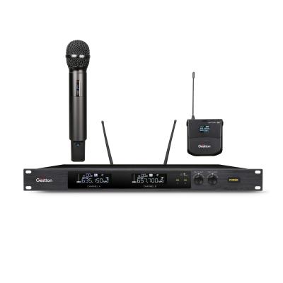 China 30MHz PLL Synthesized Digital UHF Wireless Microphone With BNC Interface for sale