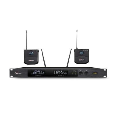 China Dynamic 510-937MHz UHF Wireless Microphone Plug And Play High Sensitive for sale
