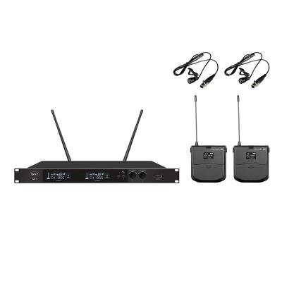 China 510 - 937MHz UHF Handheld Dynamic Wireless Microphone For Family Party for sale