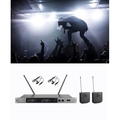 China Pro Audio Wireless Microphone System True Diversity 2x100 Channel UHF Handheld for sale