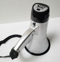 China Lithium Battery Operated Bullhorn Bullhorn 20W 1 Channel Small Plastic Cheer Megaphones for sale