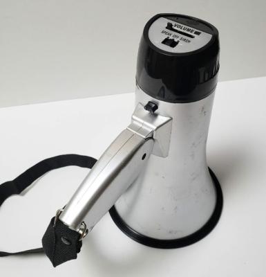 China Lithium Battery Operated Bullhorn Bullhorn 20W 1 Channel Small Plastic Cheer Megaphones for sale
