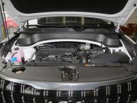 China Macpherson Front Suspension KIA Sportage R ACE 2.0L 2WD Gasoline SUV R17 Tire Size for sale