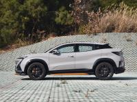 China 2023 Left Steering Changan UNI-T 1.5T Sport Flagship Compact SUV with Panoramic Sunroof for sale