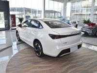 China Beijing EU5 PLUS R500 Electric Sedan with 416KM Range and 120KW Total Motor Power for sale