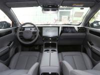 China Large Space Leapmotor C01 EV Cars Carro Electrico Para Adultos With And R18 Tire Size for sale
