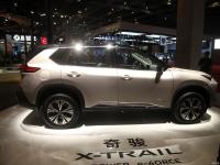 China Hybrid Fuel Nissan X-trail E-power 2023 Car Gasoline Electric Drive Dual Motor 4x4 ABS SUV for sale
