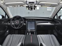 China Stylish 2023 Red Flag h5 1.5T DCT 4-door 5-seater car with R17 Tires and LED Headlights for sale