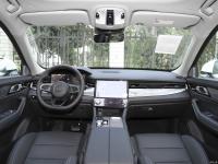 China 2021 Lynk Co 09 2.0T PRO 5-Door 7-Seat Light Hybrid SUV with ESC Top Speed 215KM Made for sale