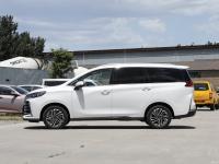 China SAIC Maxus G50 2023 Version Chinese Car with 7 Seats Automatic Gear Box and 5 Airbags for sale