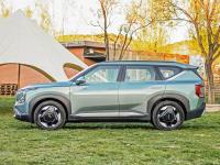China Kia EV5 2023 2024 Electric Car 530km CLTC Light Air Land Long Range SUV for Your Benefit for sale
