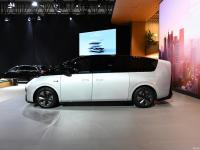 China 2023 MAX MPV Li Mega Auto EVC Car with 400KW Total Motor Power and 700KM CLTC Range for sale