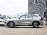 China 2024 Volvo XC60 B5 48V Light Hybrid 4WD Luxury Mid-Size SUV with 5 Seats and 6 Airbags for sale