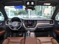 China 2024 Volvo XC60 B5 48V Light Hybrid 4WD Luxury Mid-Size SUV with 5 Seats and 6 Airbags for sale