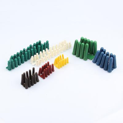 China HDPE Red Plastic Wall Plugs 5.5mm / 6mm Drill Size Lightweight for sale