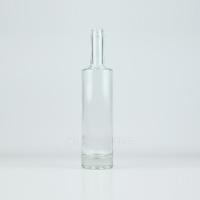 China 700ml White Crystal Glass Liquor Bottles Screw Top For Brandy 850g CY-889 for sale