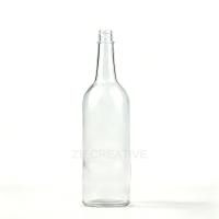 China 1000ml Flint Empty Glass Alcohol Bottles Screw Top For Vodka 520g CY-1028 for sale