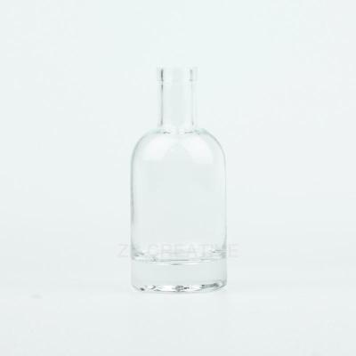 China 200ml Flint Gin Glass Bottle With Cork Top For Spirits Sampling And Gifting 300G CY 751 for sale
