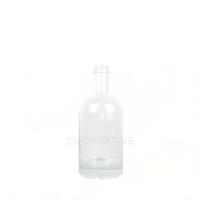 China 700ml Flint Empty Glass Liquor Bottles Screw Top For Rum 620g CY-1019 for sale