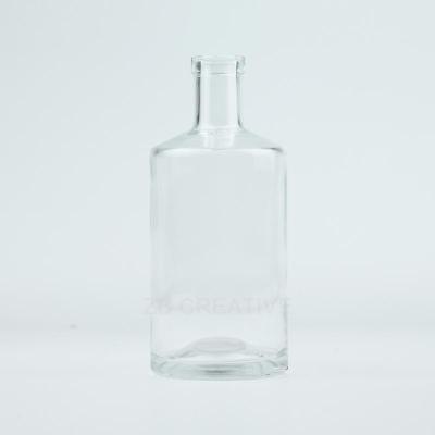 China 700ml Crystal White Glass Liquor Bottles Cork Top For Whisky 550g CY-839 for sale