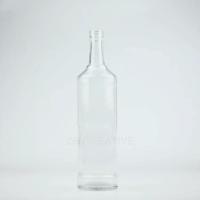 China Whiskey Glass Bottles 750ml 520g Screw Cap Crystal White Spirits Container CY-845 for sale
