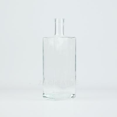 China Cork Top 750ml Glass Liquor Bottles Flint Cube For Whisky 750g CY-897 for sale