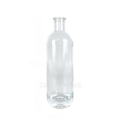 China 700 Ml Glass Bottles Flint Liquor Whiskey With Cork Top 750g CY-1017 for sale