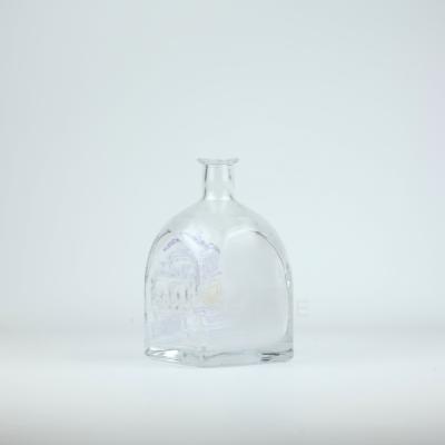 China 750ml Flint Premium Spirit Glass Bottle Cork Finish For Cin 800g CY-874 for sale