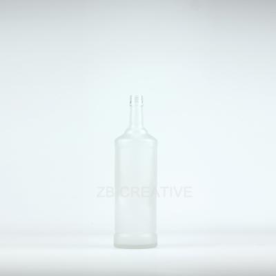China 1000ml Flint Frosted Glass Liquor Bottle with Screw Top for Premium Spirits for sale