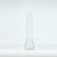 China Luxury 700ml Flint Custom Shape Glass Liquor Bottle Cork Finish Premium Spirits for sale