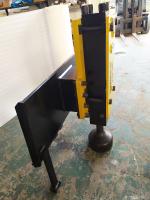 China 68mm Hydraulic Post Driver for Excavator Skid Steer Loader 350kg 40-70 L/min Pile Breaker Hammer for sale